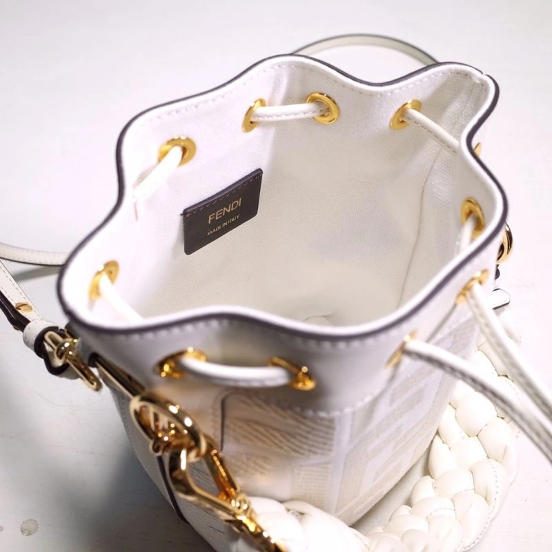 Top mirror Fendi Bucket Bags