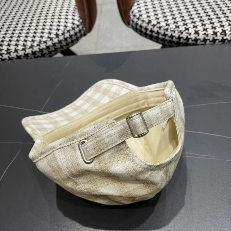 Low-cost Fendi Caps