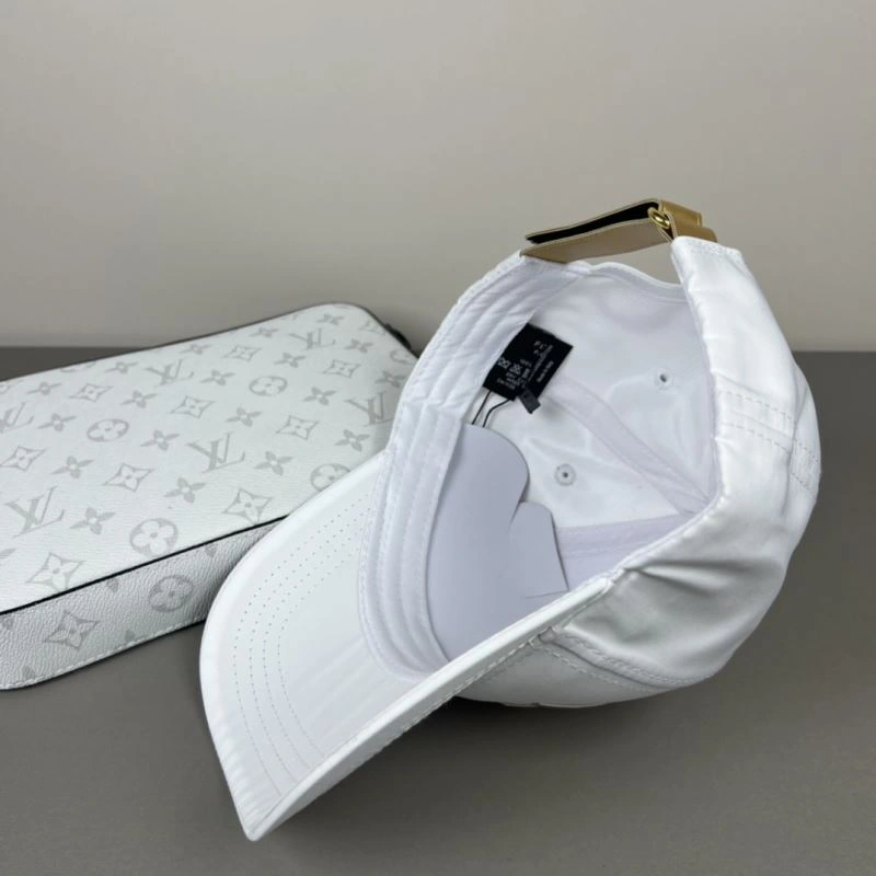 Bargain Fendi Caps