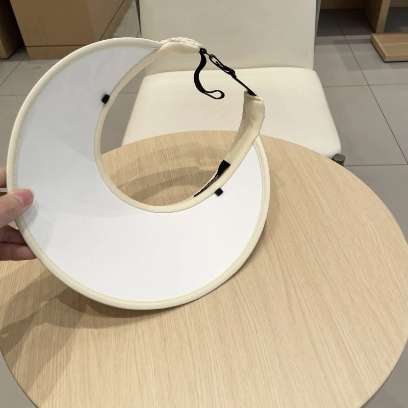 Low-cost Fendi Caps