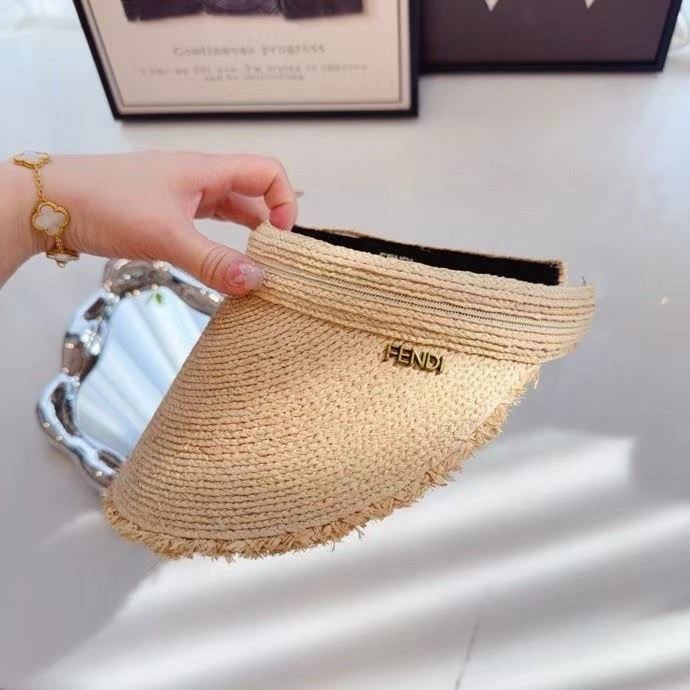 Low-cost Fendi Caps
