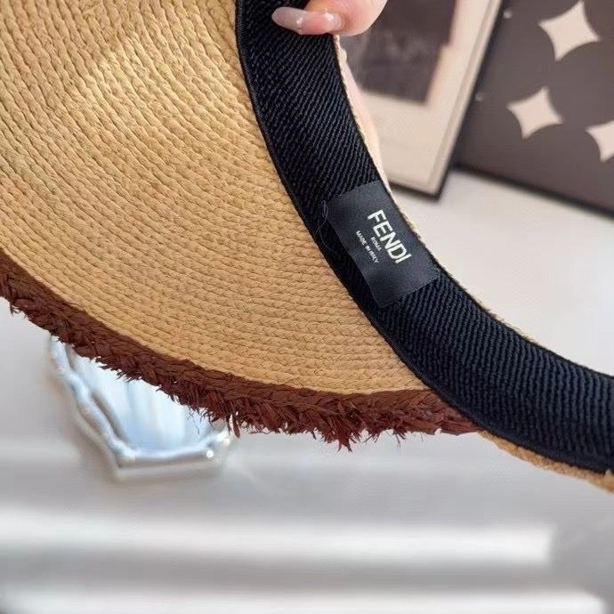 Low-cost Fendi Caps