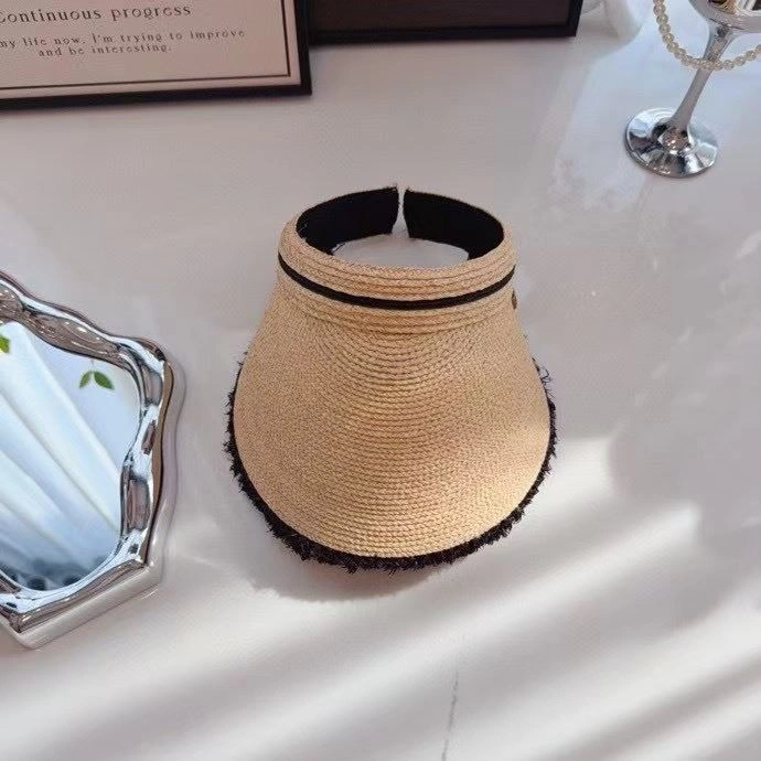 Low-cost Fendi Caps