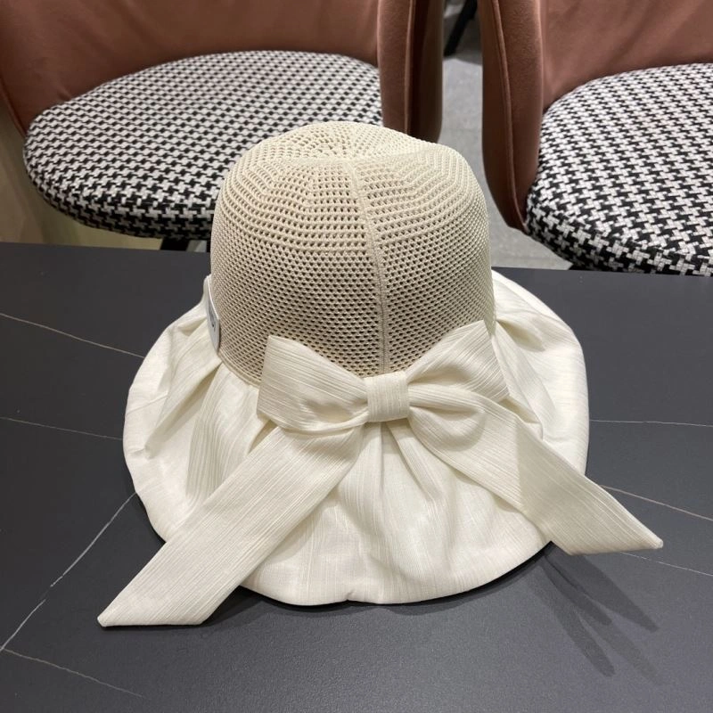 Low-cost Fendi Caps