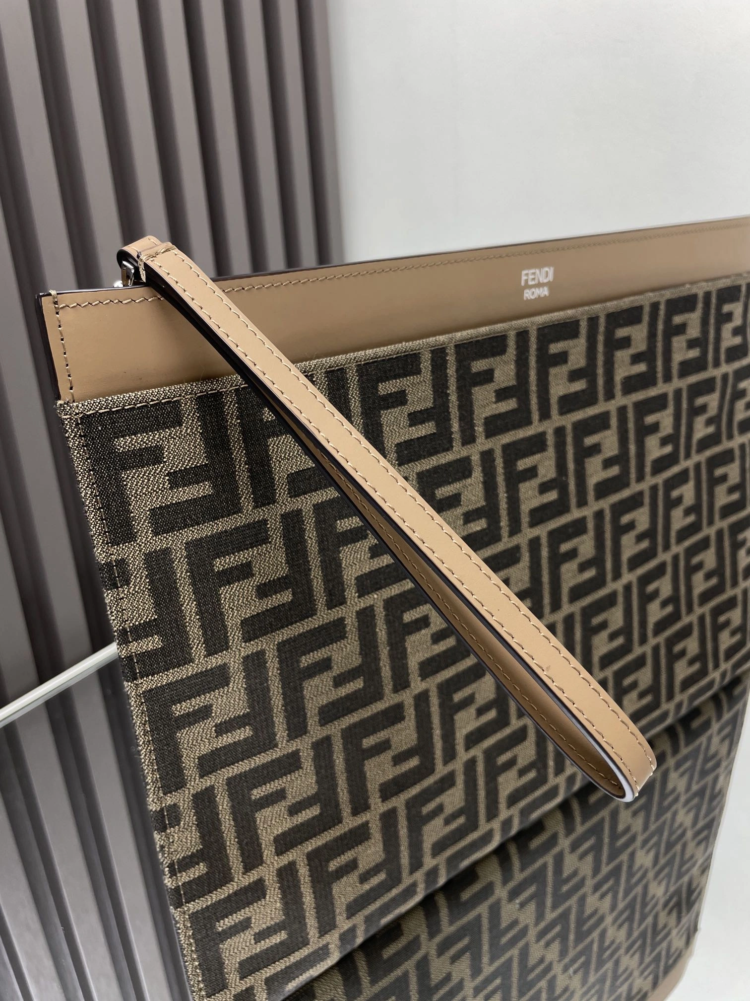 Top mirror Fendi Clutch Bags