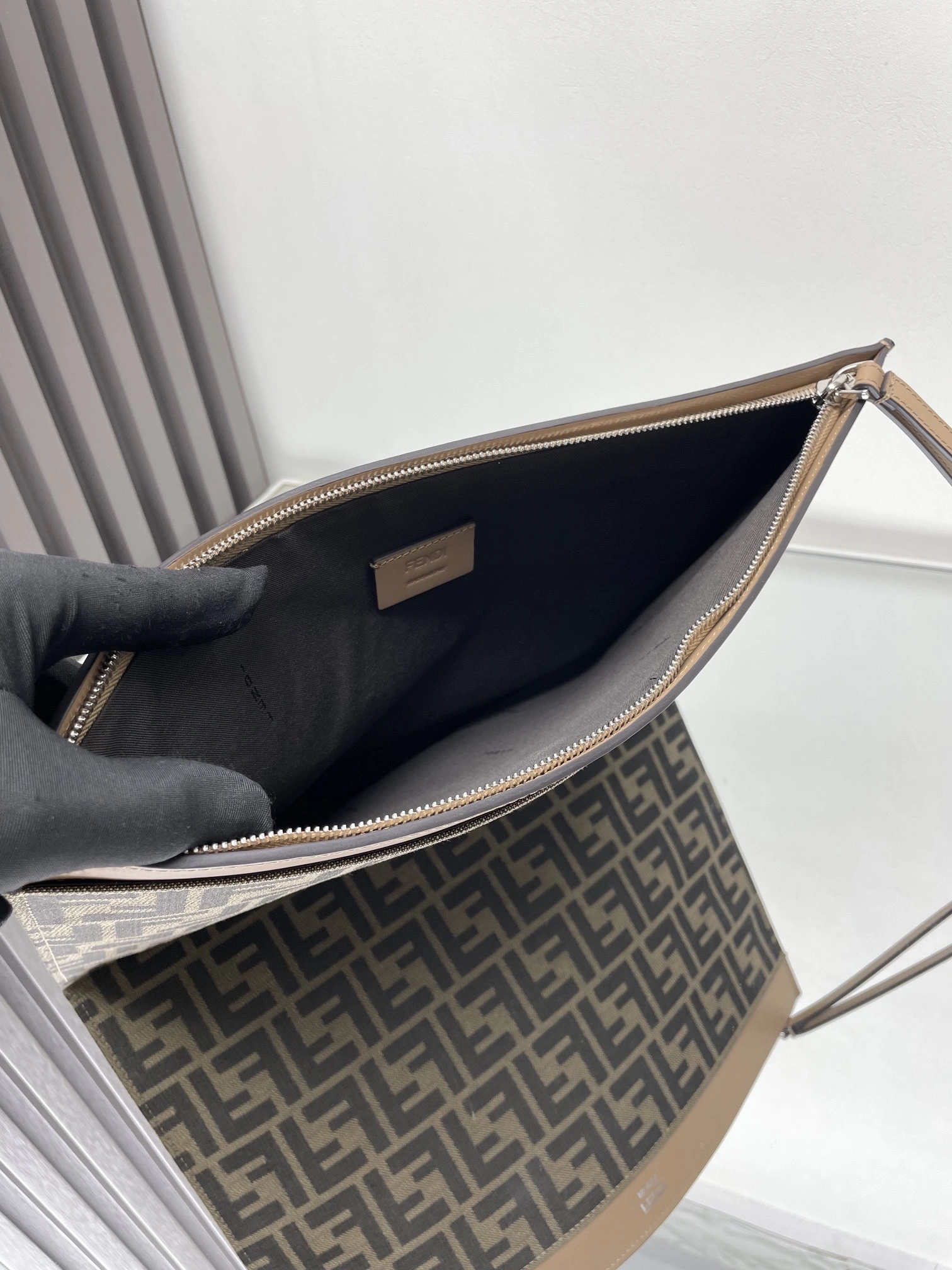 Top mirror Fendi Clutch Bags