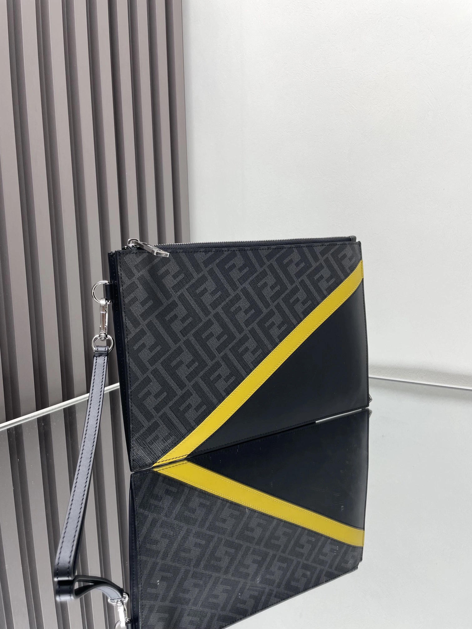 Top match Fendi Clutch Bags