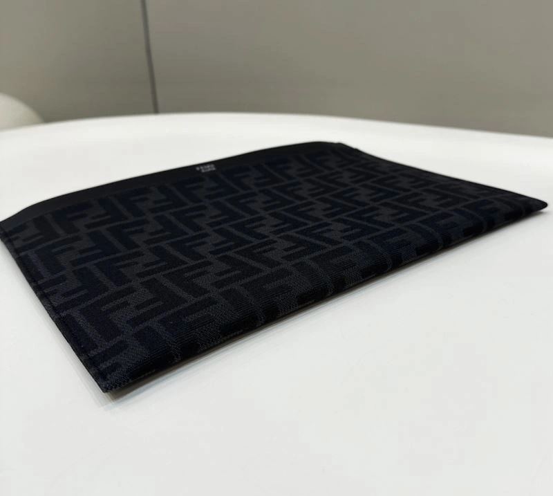 Bargain Fendi Clutch Bags