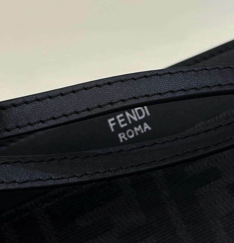 Bargain Fendi Clutch Bags