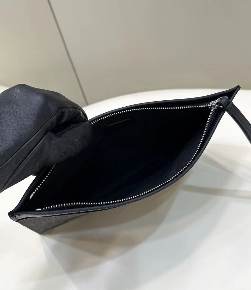 Bargain Fendi Clutch Bags