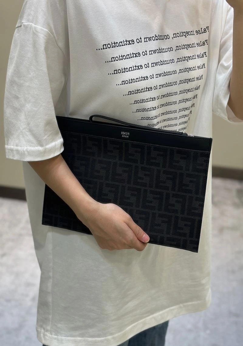 Bargain Fendi Clutch Bags