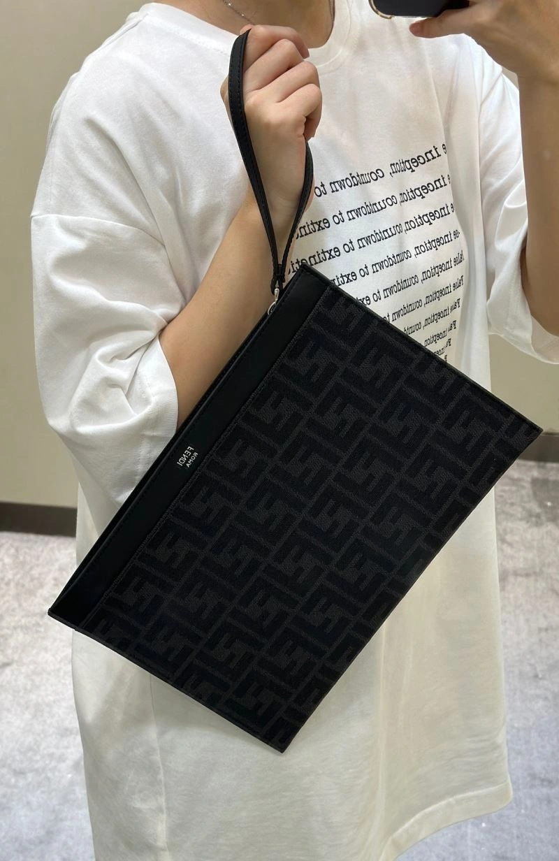 Bargain Fendi Clutch Bags
