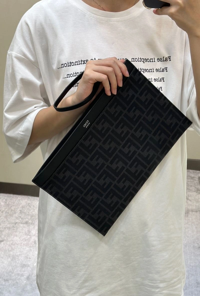Bargain Fendi Clutch Bags