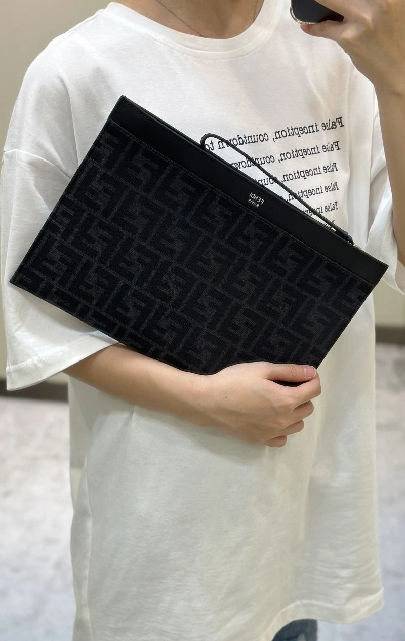 Bargain Fendi Clutch Bags