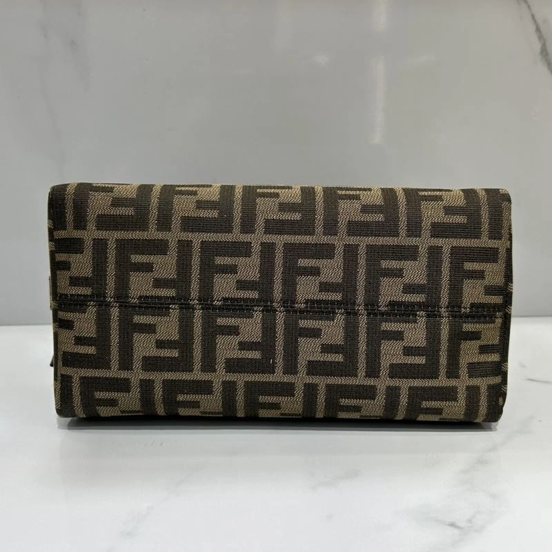 Reasonably priced Fendi Cosmetic Bags