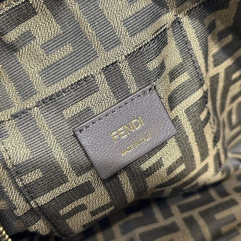 Reasonably priced Fendi Cosmetic Bags
