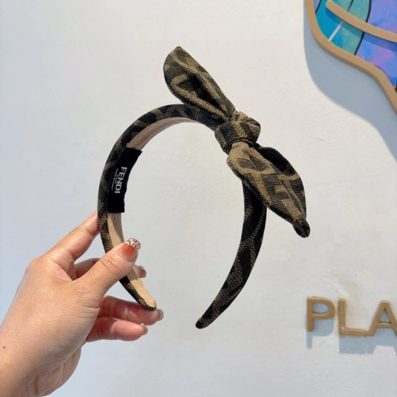 Top match Fendi Hair Hoop