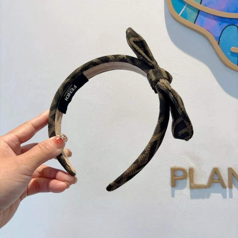 Top match Fendi Hair Hoop