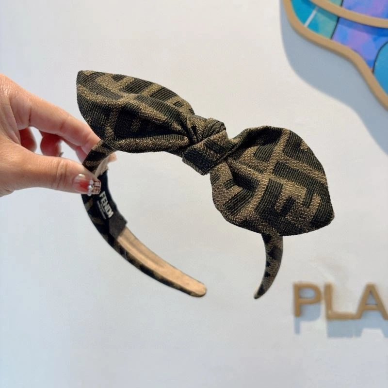 Top match Fendi Hair Hoop