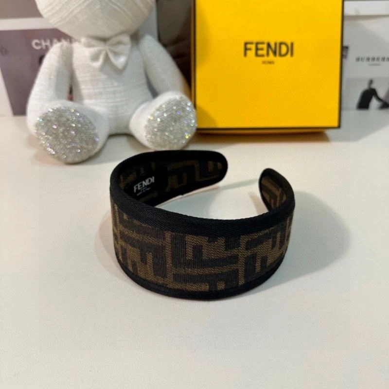 Top match Fendi Hair Hoop