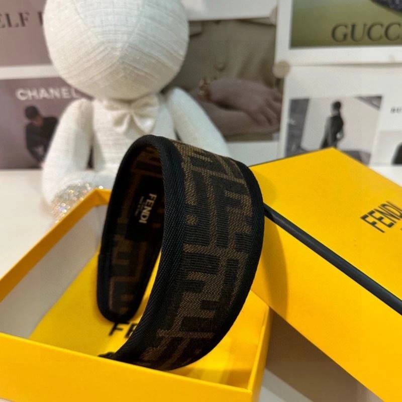 Top match Fendi Hair Hoop