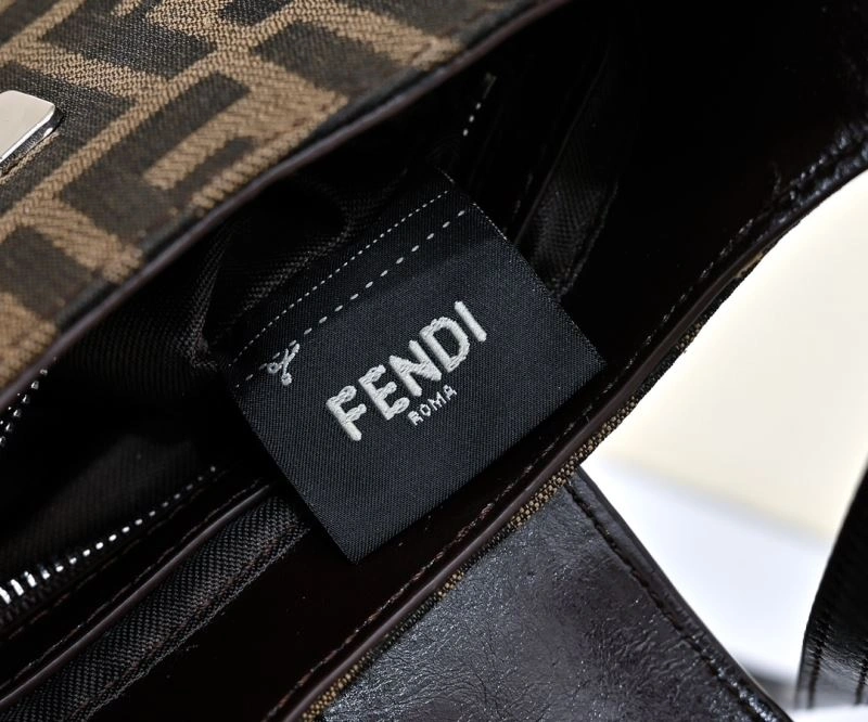 Accurate model Fendi Hobo Bags