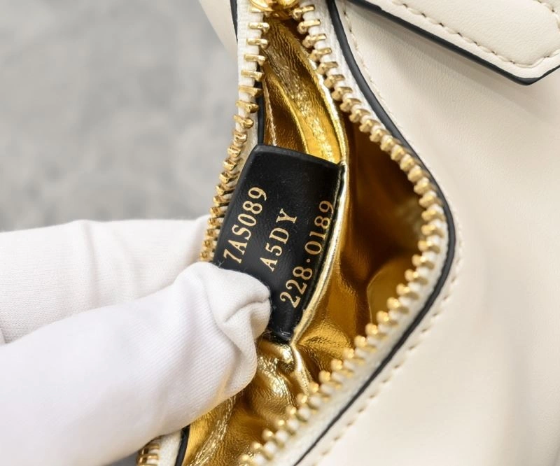 High accuracy Fendi Hobo Bags