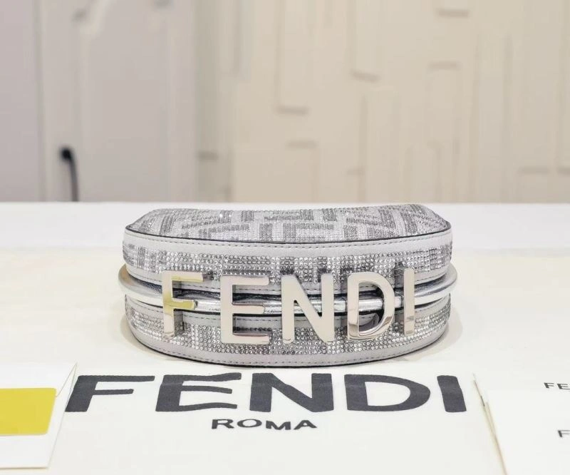 Top match Fendi Hobo Bags