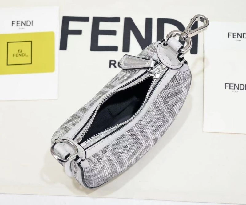 Top match Fendi Hobo Bags