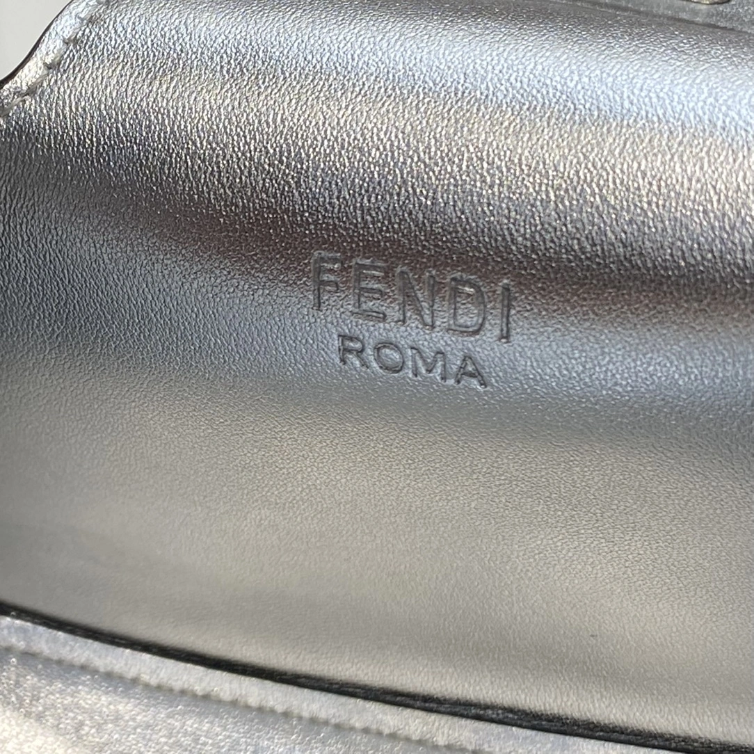 Low-cost Fendi Hobo Bags