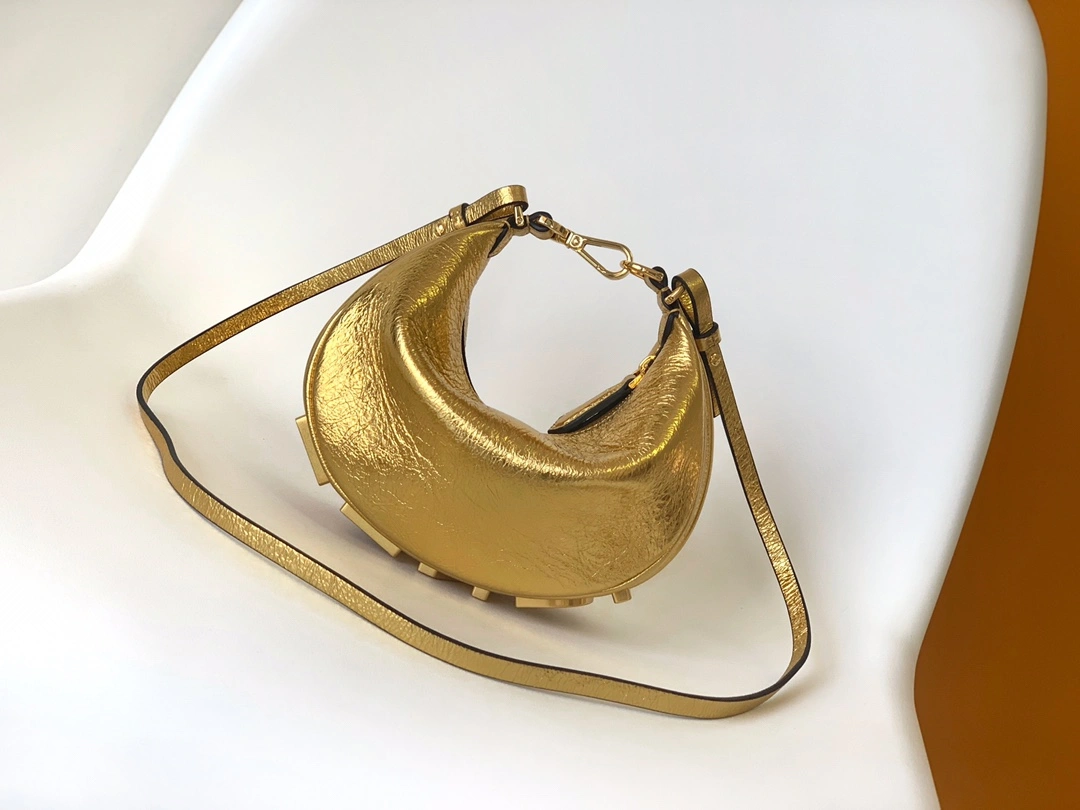 Inexpensive Fendi Hobo Bags
