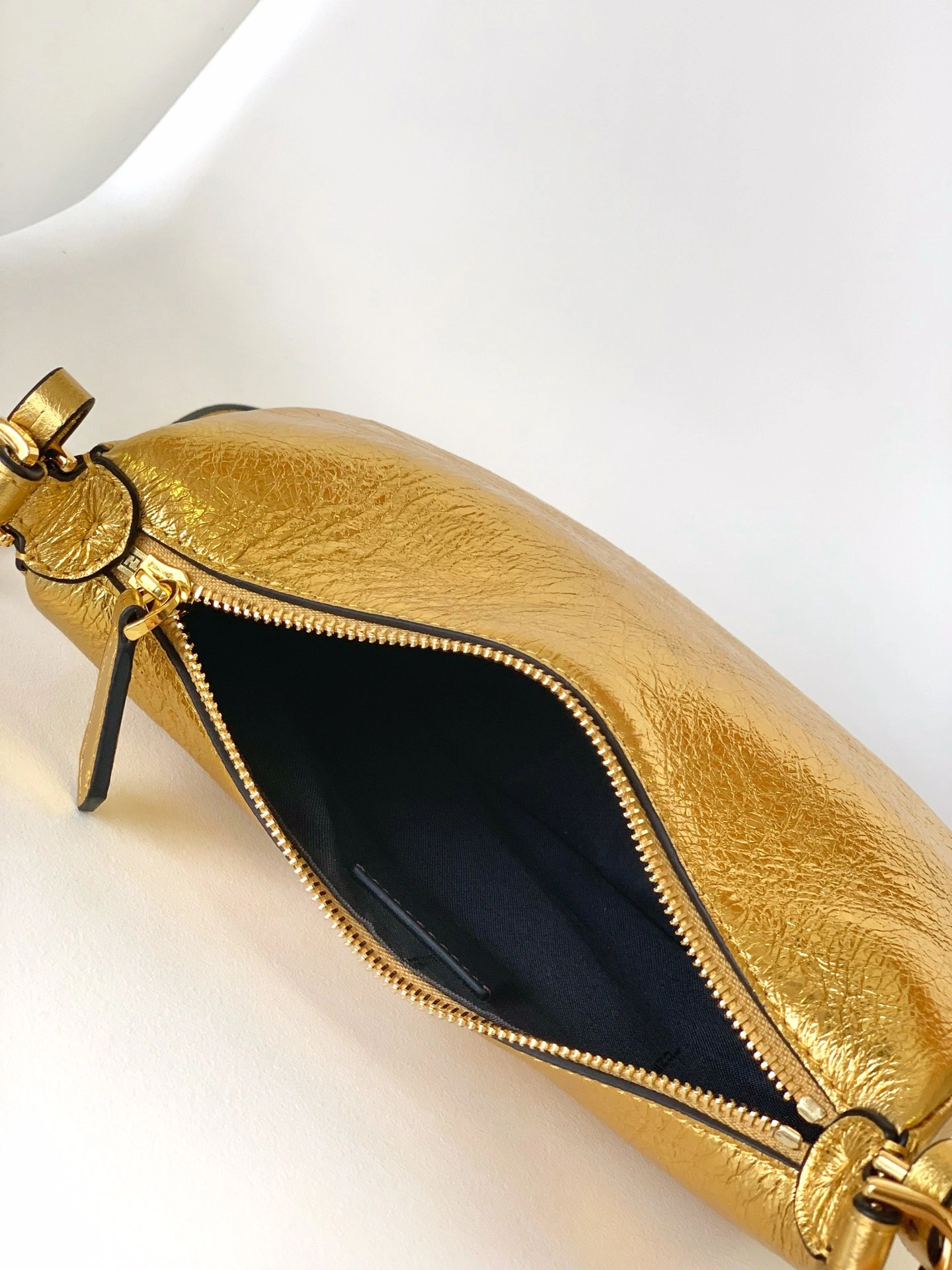Inexpensive Fendi Hobo Bags