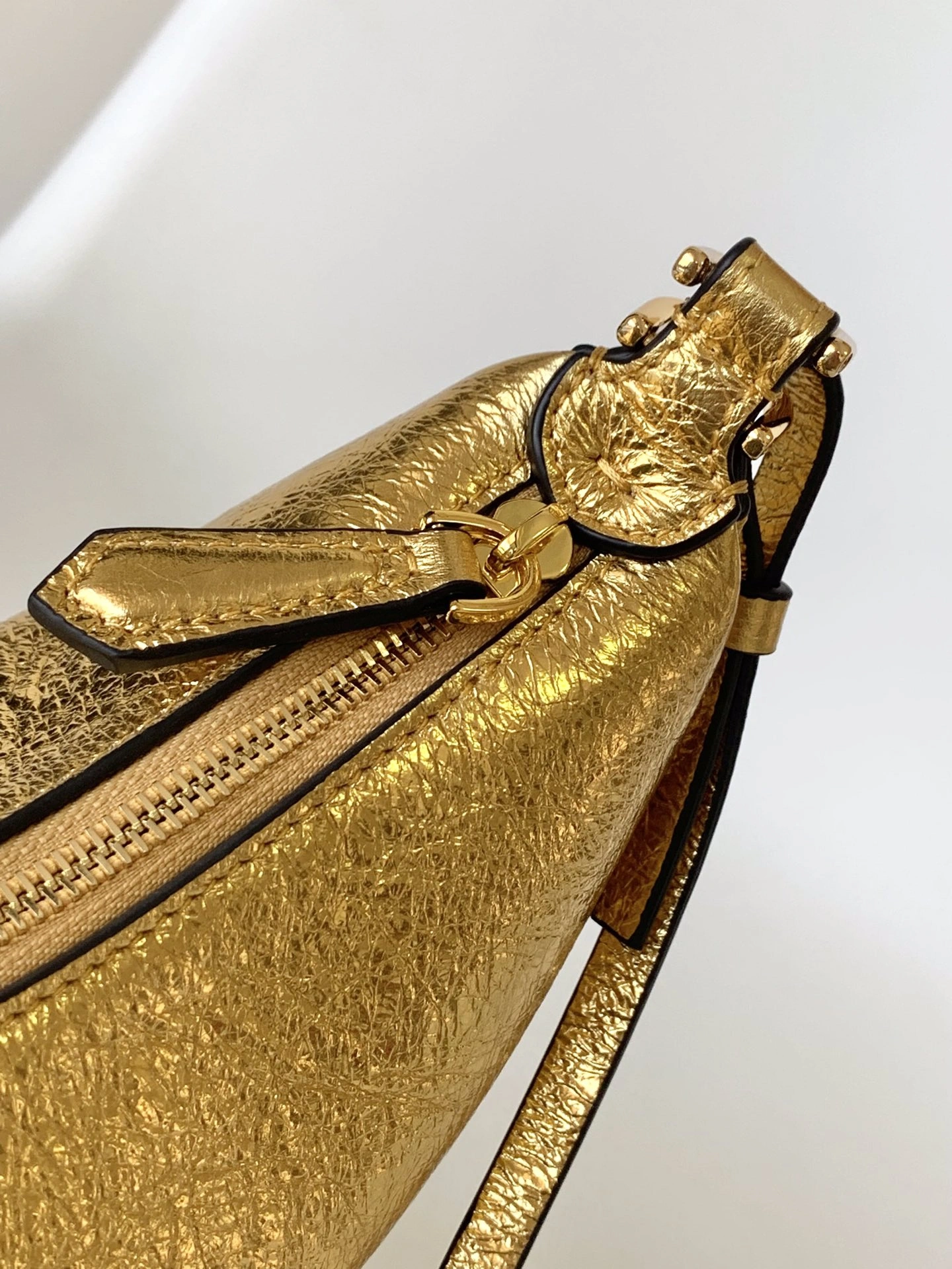 Inexpensive Fendi Hobo Bags