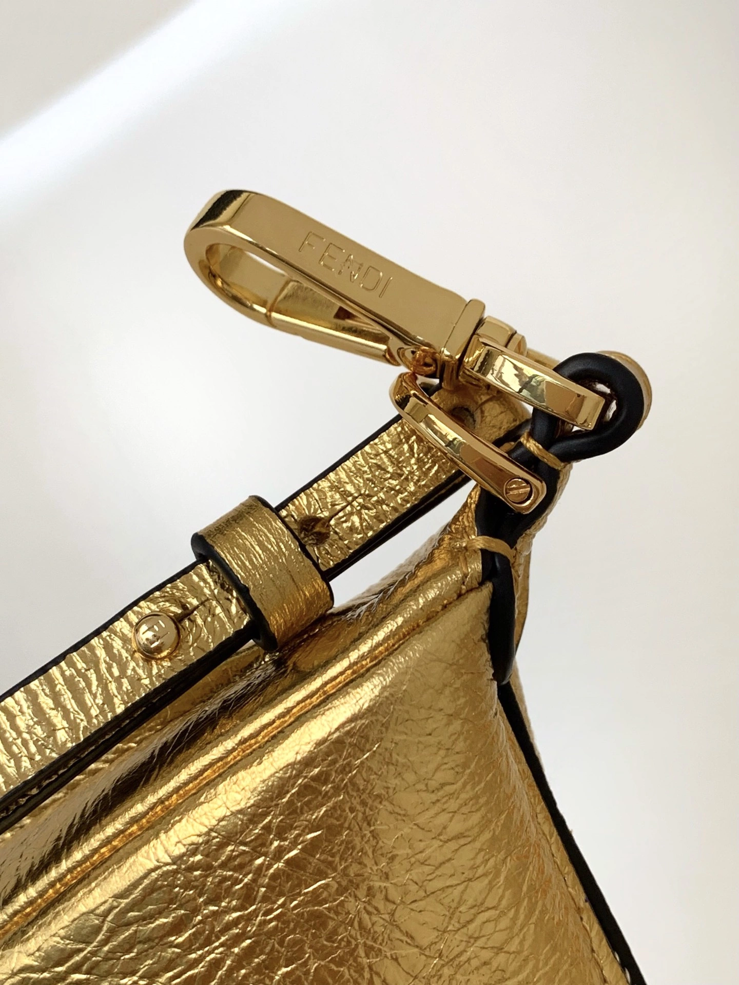 Inexpensive Fendi Hobo Bags