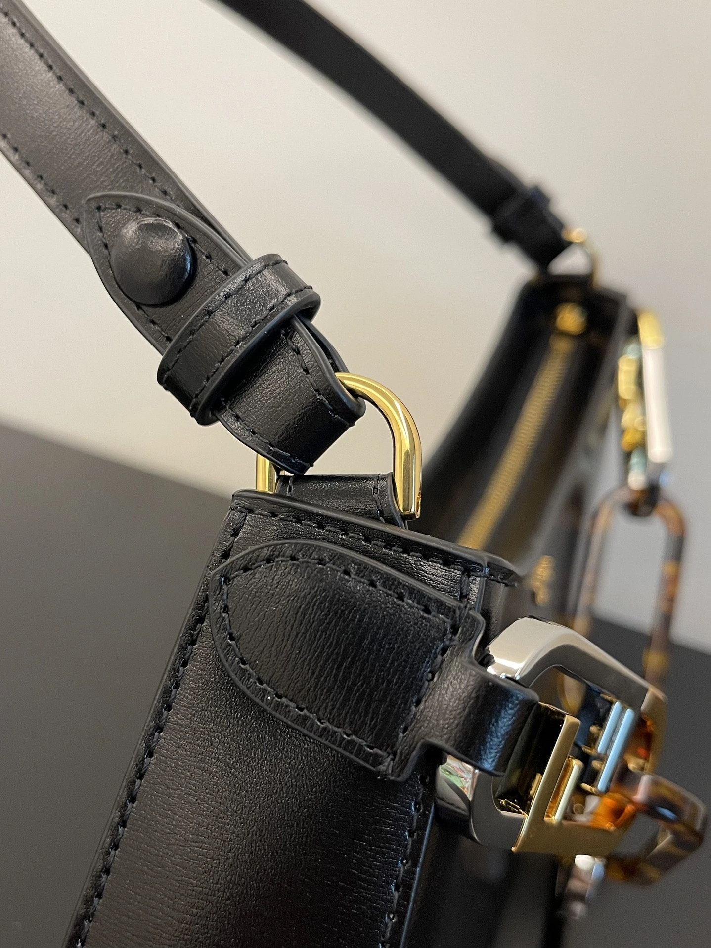 High accuracy Fendi Hobo Bags