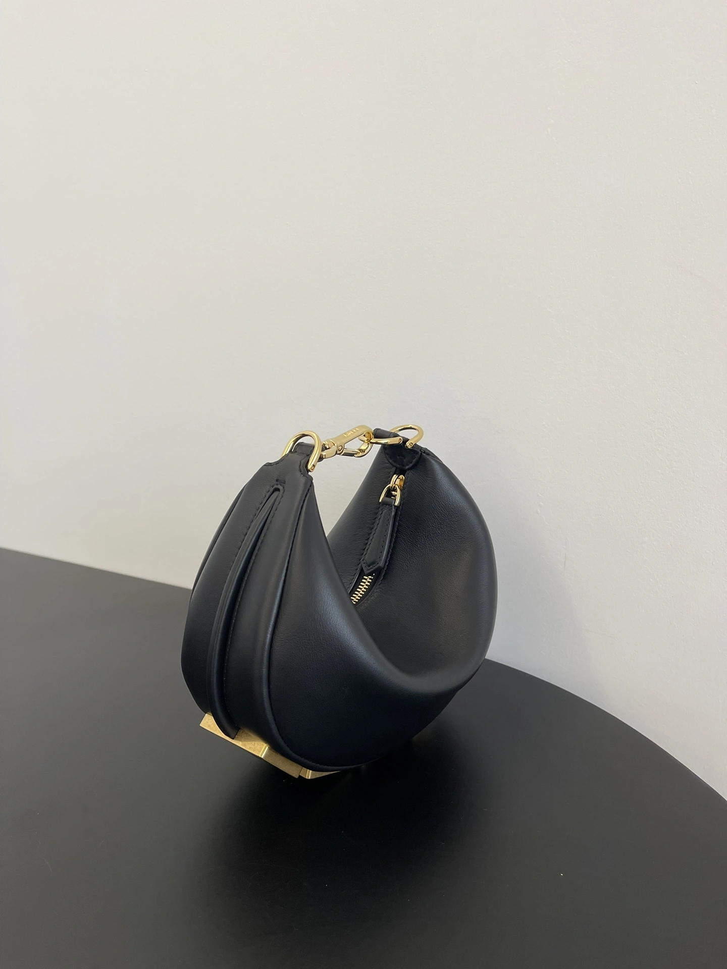 Official Fendi Hobo Bags