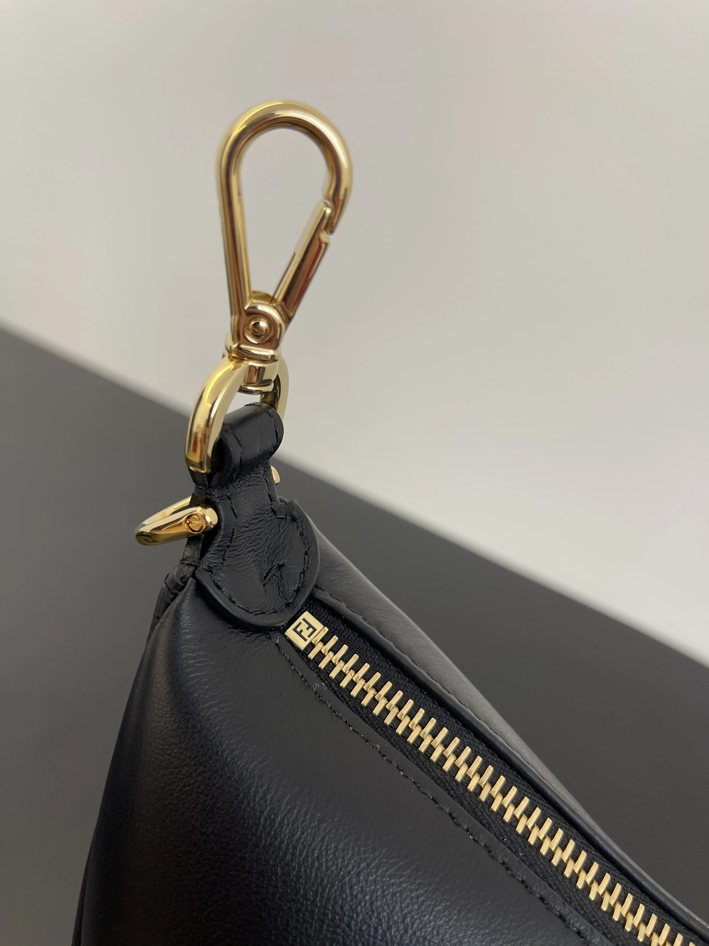 Official Fendi Hobo Bags