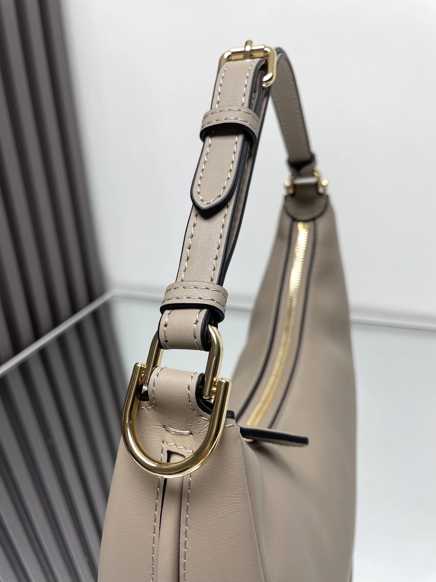 Bargain Fendi Hobo Bags