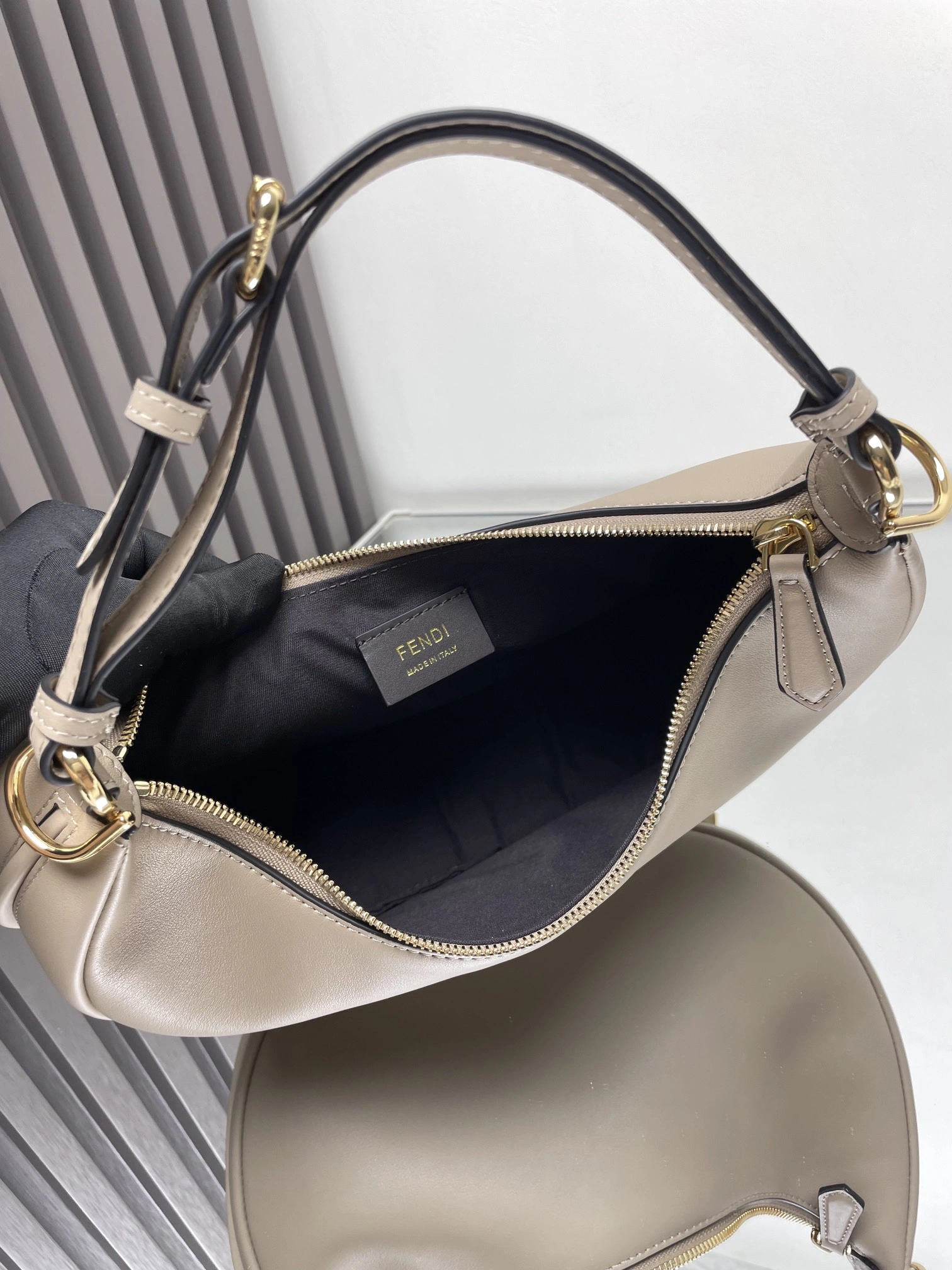 Bargain Fendi Hobo Bags
