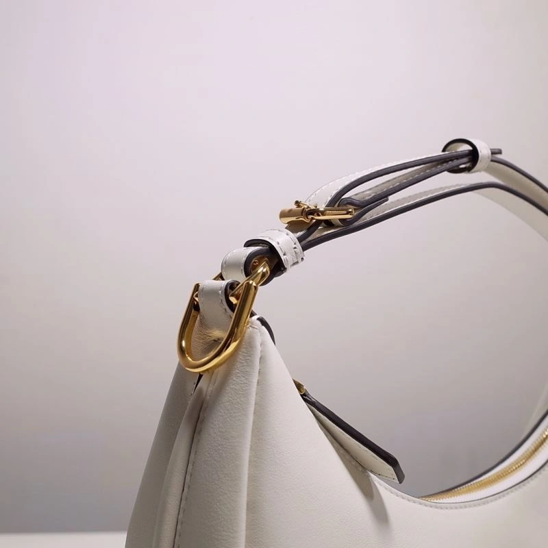 Inexpensive Fendi Hobo Bags