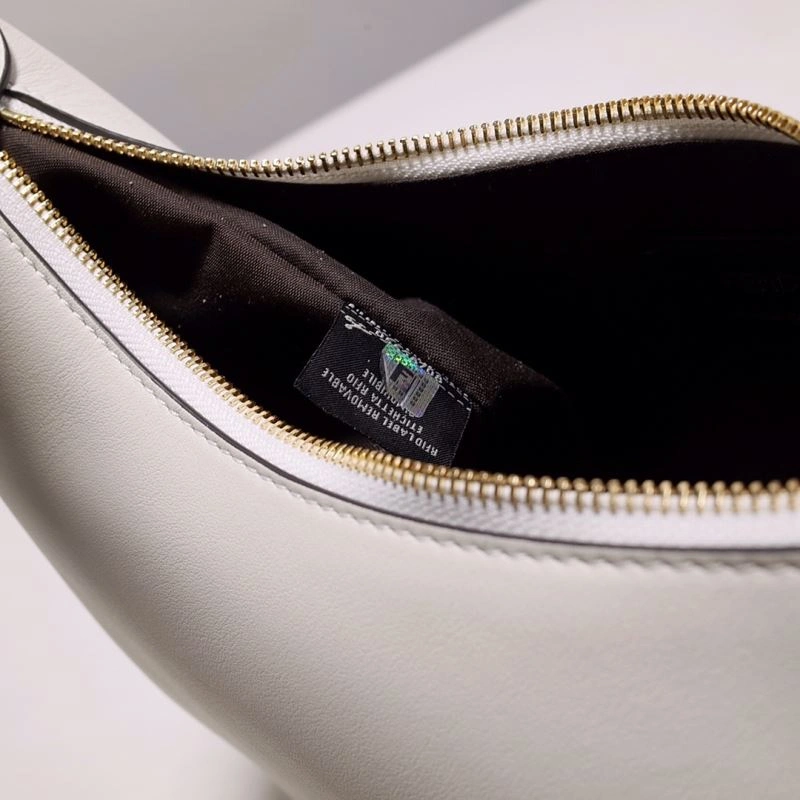 Inexpensive Fendi Hobo Bags
