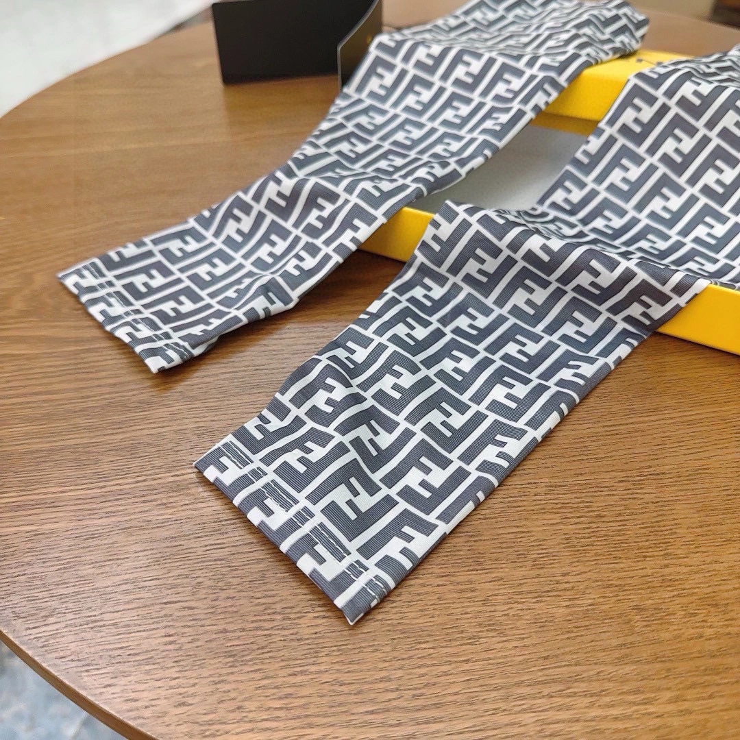 Brand-authenticated Fendi Ice Silk Sleeves
