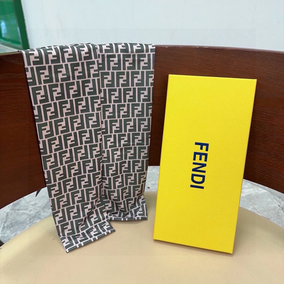 Exact replica Fendi Ice Silk Sleeves