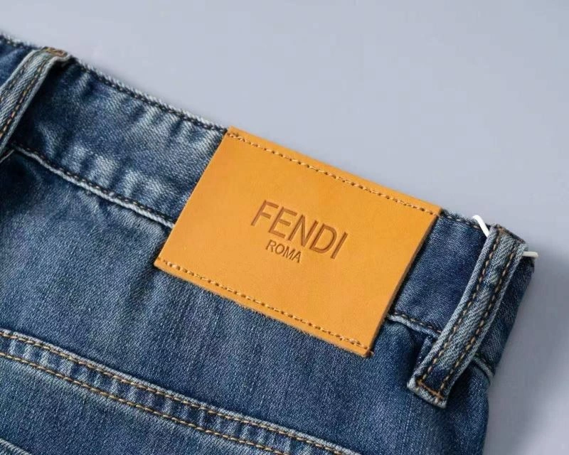 Low-cost Fendi Jeans