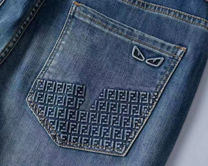 Low-cost Fendi Jeans