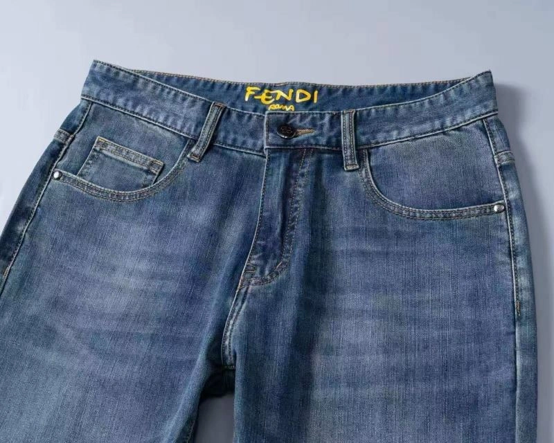 Low-cost Fendi Jeans