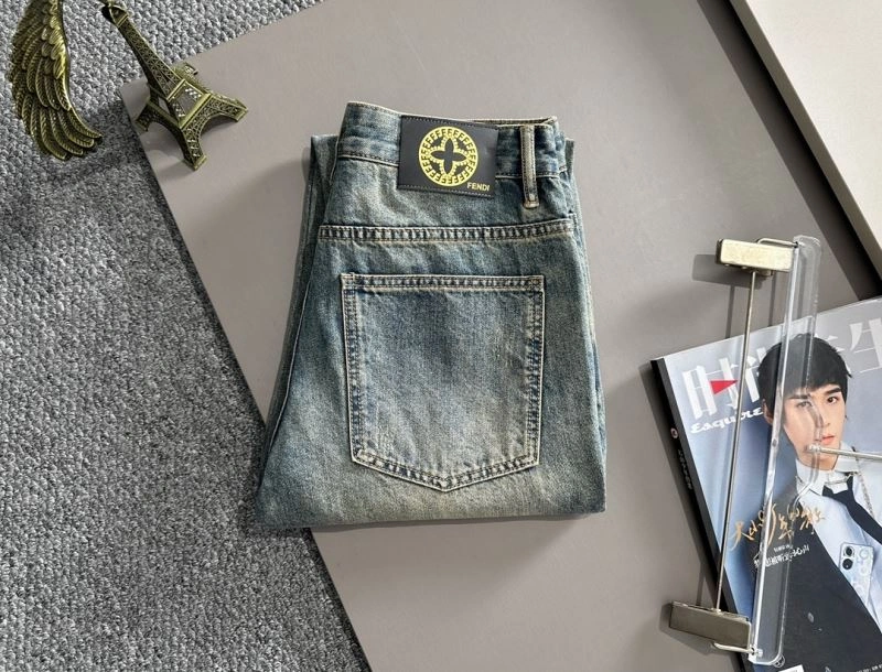 Accurate model Fendi Jeans