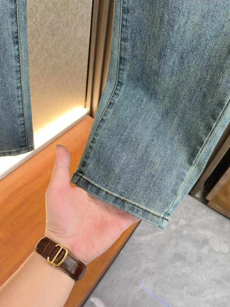 Accurate model Fendi Jeans