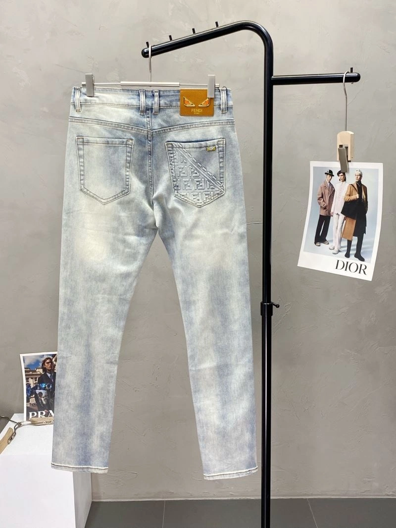 Low-cost Fendi Jeans
