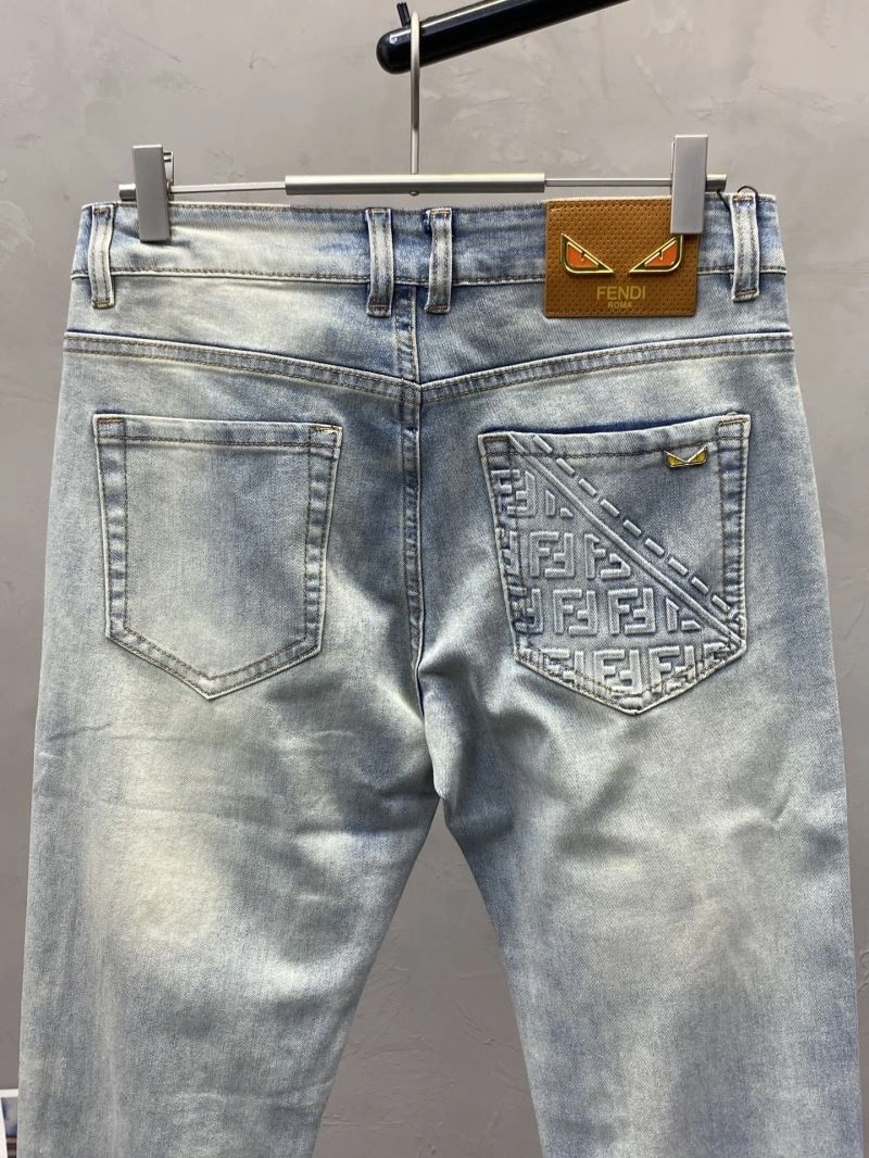 Low-cost Fendi Jeans